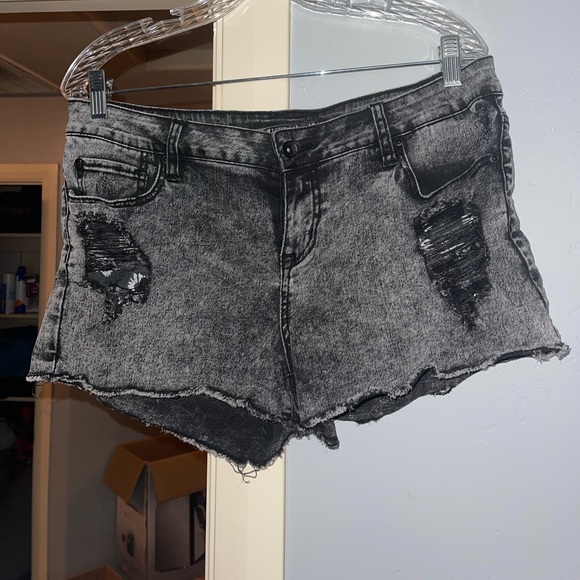 Lovesick | Shorts | Hot Topic Lovesick Low Rise Acid Wash Short Shorts ...